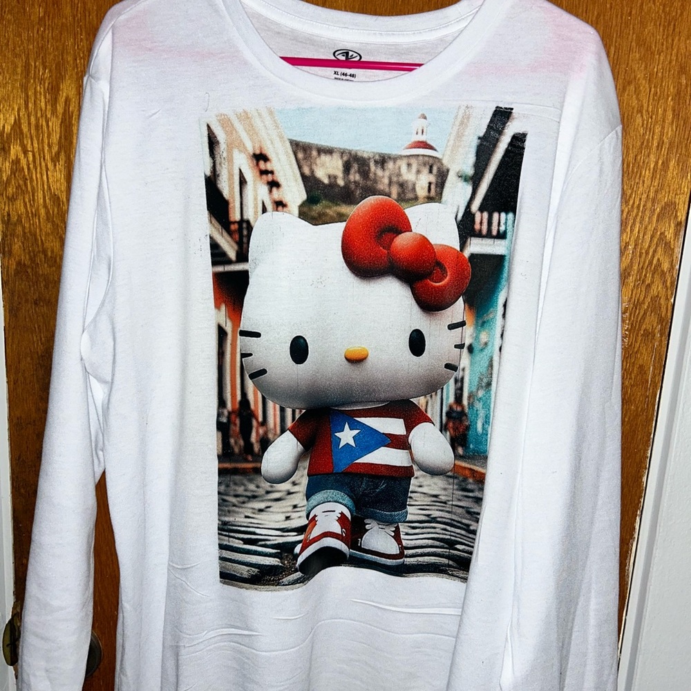 Hello Kitty In Puerto Rico Tshirt - Gem